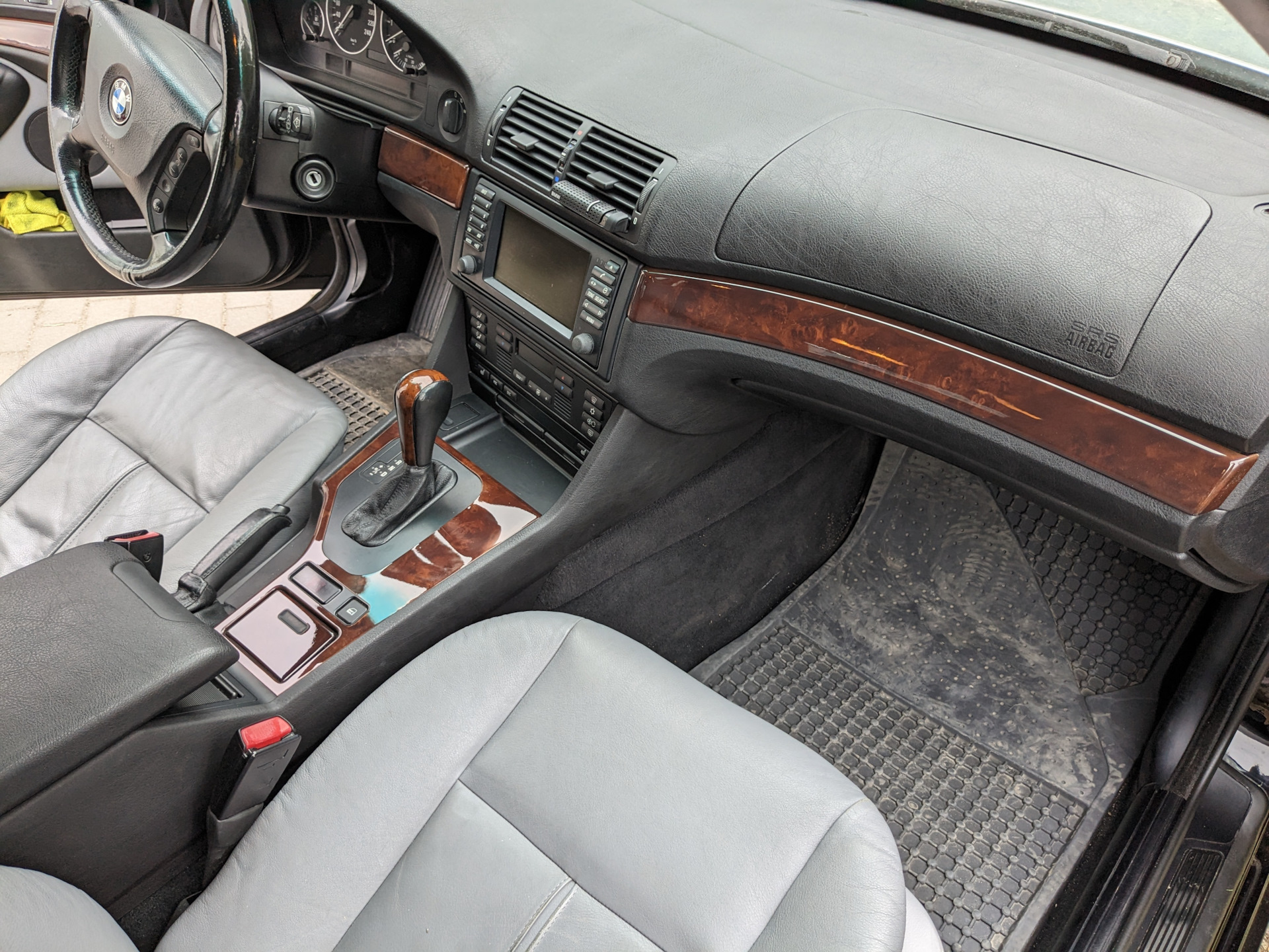 Опция отделка ценными породами дерева — BMW 5 series Touring (E39), 3 л ...