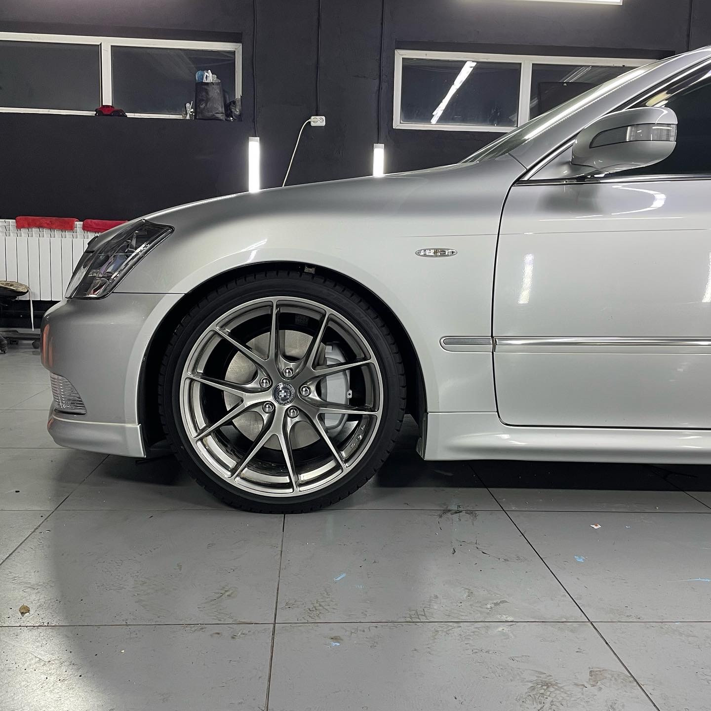 4pot тормоза — Toyota Crown (S180), 2,5 л, 2006 года | тюнинг | DRIVE2