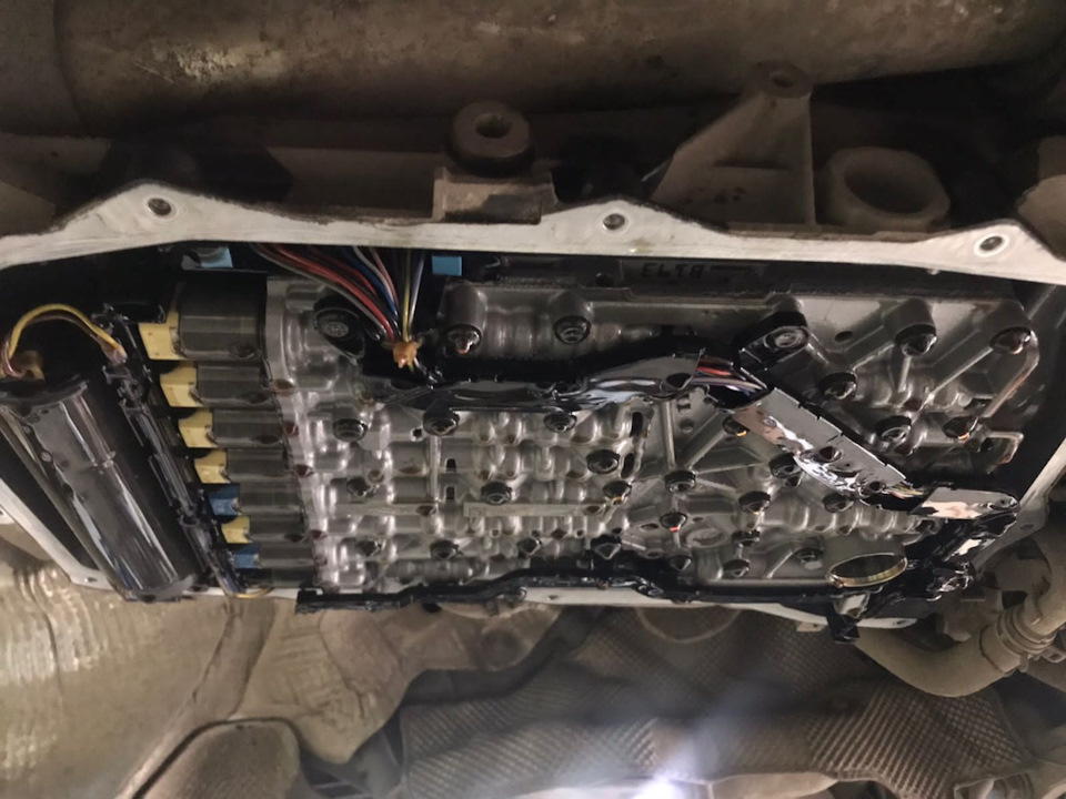 Плановая замена масла в акпп — Audi Q7 (2G), 3 л, 2016 года | плановое ...