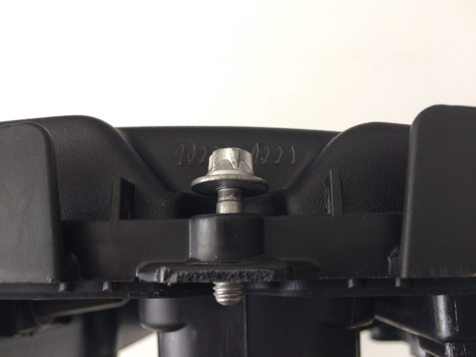 Клапанная крышка GM 55564395 Astra H J Mokka Cruze на Opel Astra J ...