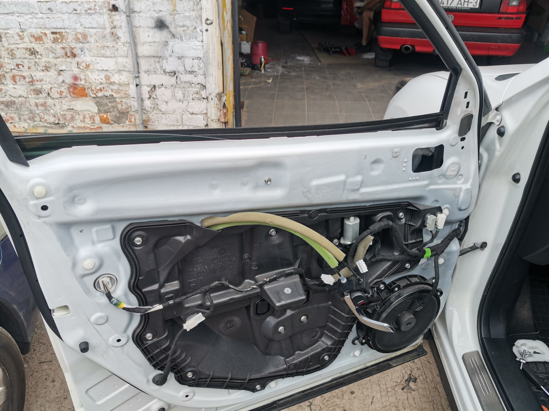 Замена механизма складывания зеркала — Mazda CX-5 (1G), 2,5 л, 2013 ...