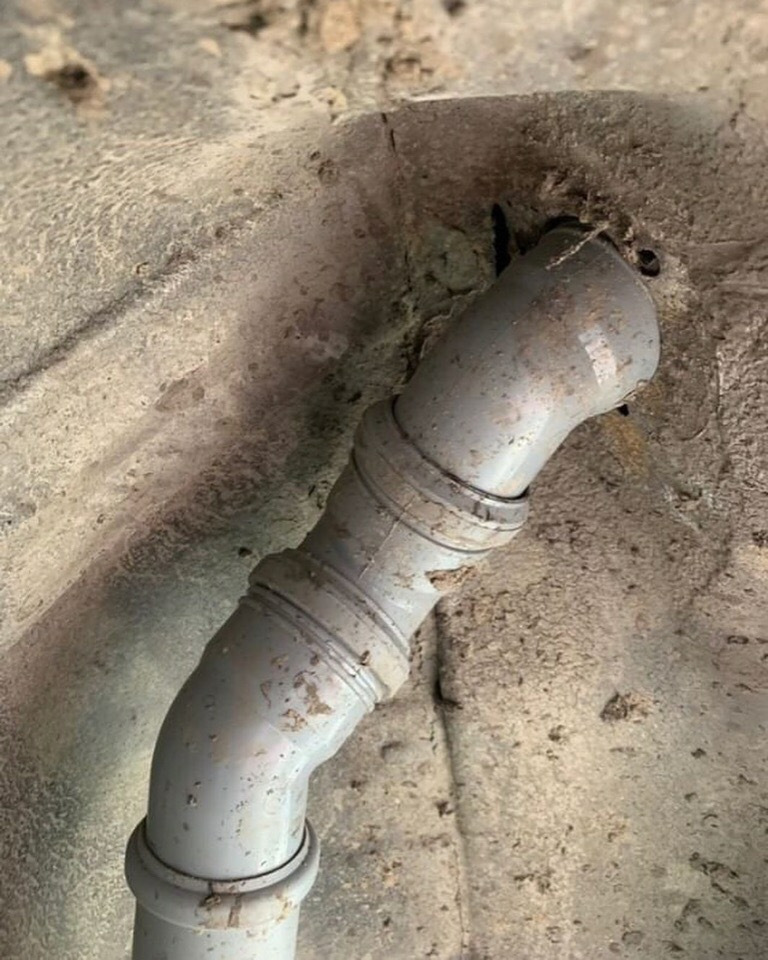 #47 Правильный левый пыльник двигателя (13280107) и защита топливных ...