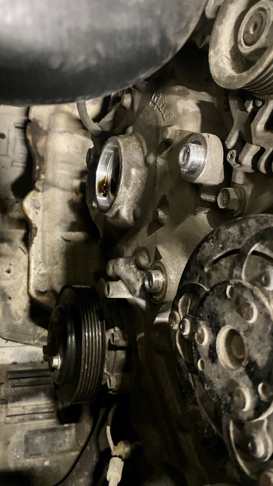 Замена сальника коленвала — Subaru Forester (SJ), 2 л, 2013 года ...