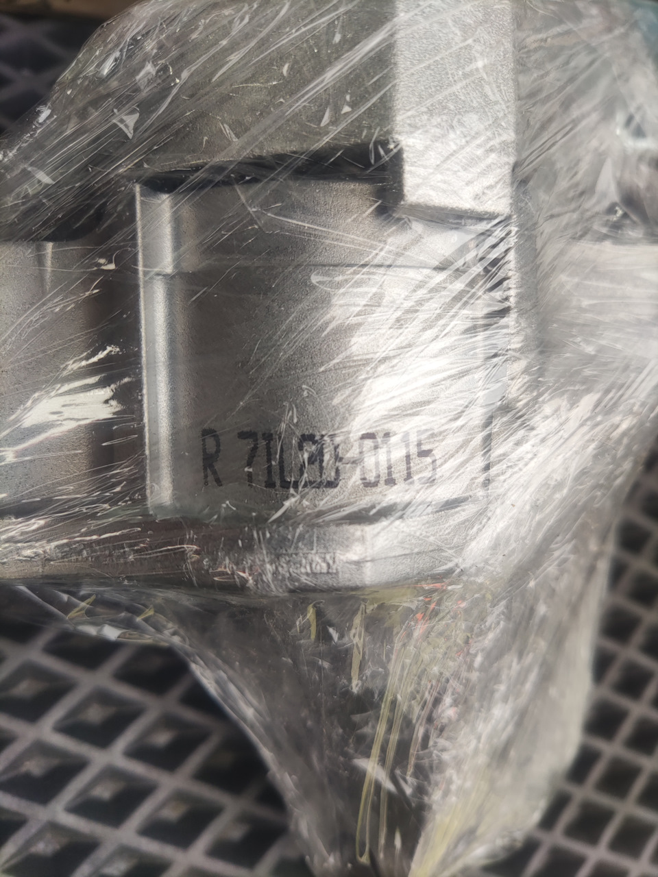 Натяжитель ремня Toyota 1662075031 — Toyota Land Cruiser Prado 120 ...