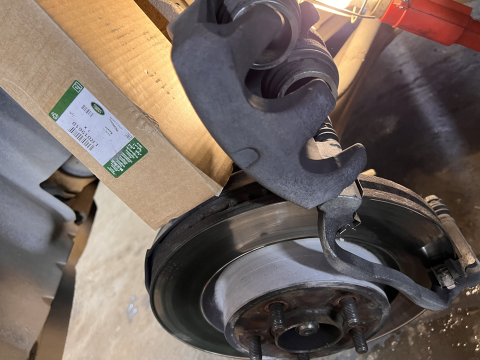 LR019618 Комплект тормозных накладок Jaguar Land Rover | Запчасти на DRIVE2