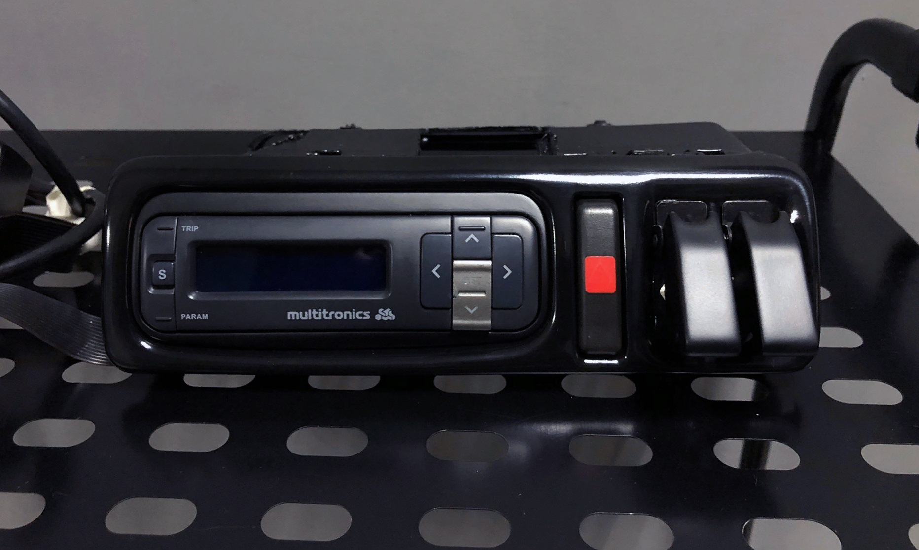 Бортовой компьютер Multitronics TC 50UPL — Opel Calibra, 2 л, 1993 года | аксессуары | DRIVE2