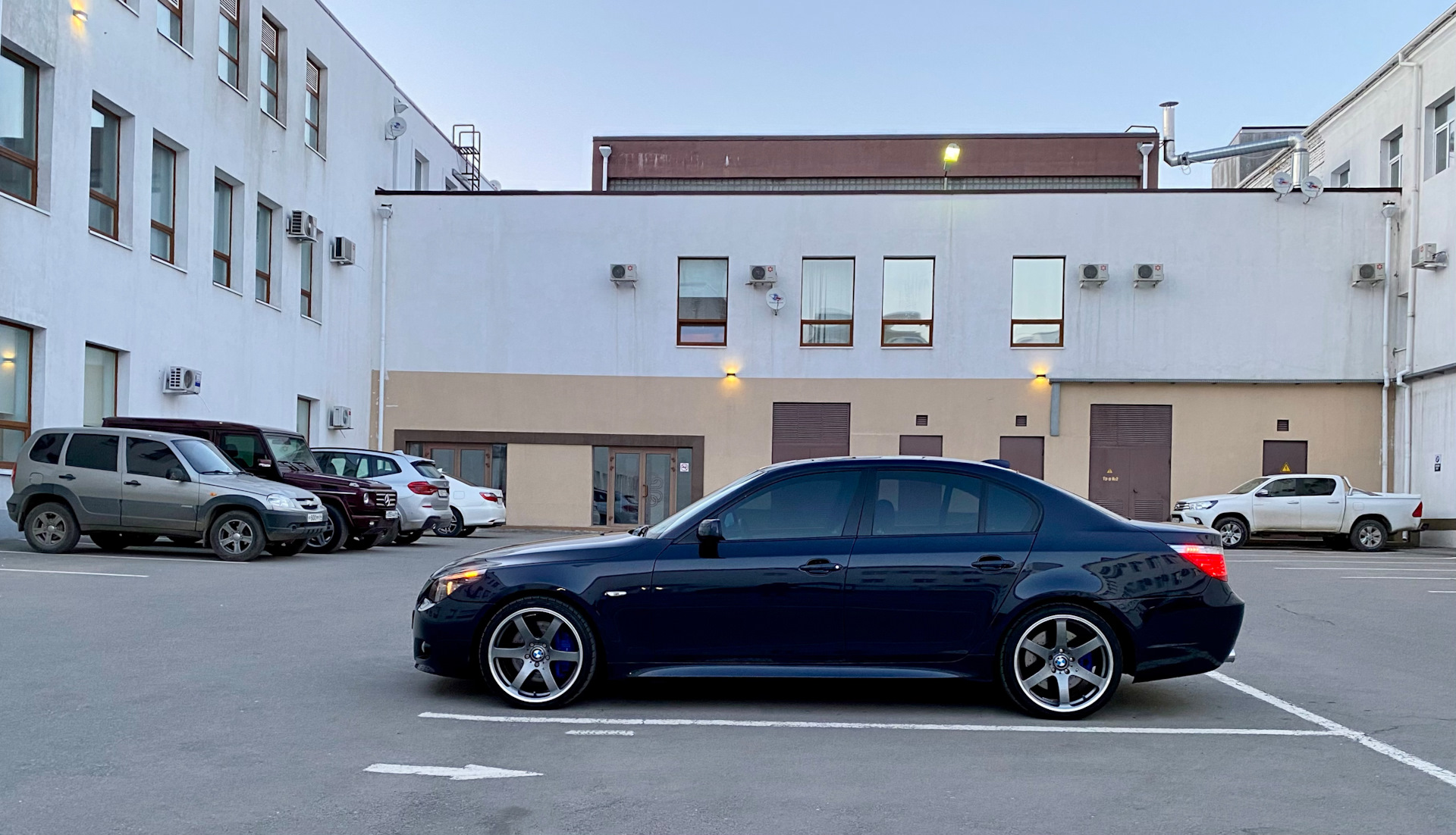 Преображение. Финальный аккорд — BMW 5 series (E60), 3 л, 2008 года | колёсные диски | DRIVE2