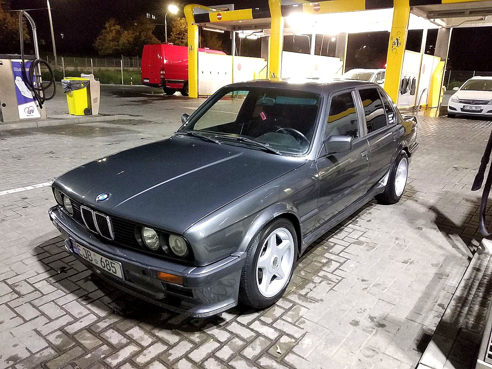 Night photo ) — BMW 3 series (E30), 3 л, 1985 года | наблюдение | DRIVE2