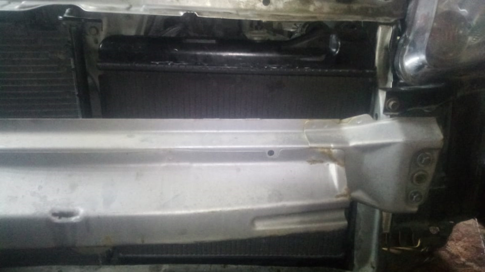 Заменен радиатор охлаждения ДВС и КПП. — Honda Fit (1G), 1,5 л, 2002 ...