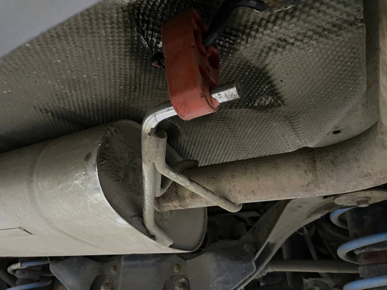 Крепы выхлопа от М3 — Volvo V60 (1G), 3 л, 2011 года | аксессуары | DRIVE2