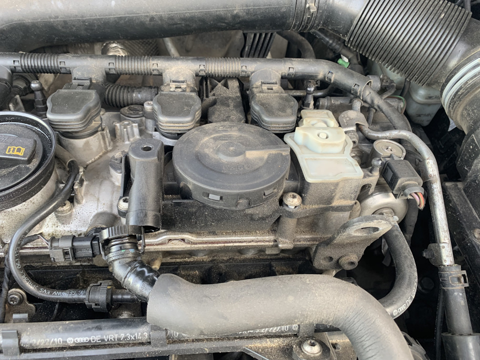 Замена мембраны маслоотделителя — Skoda Superb Mk2, 1,8 л, 2010 года ...