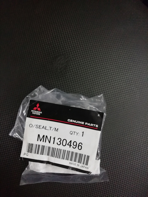 MN130496 САЛЬНИК ПОЛУОСИ ПЕРЕДНЕЙ Mitsubishi | Запчасти на DRIVE2
