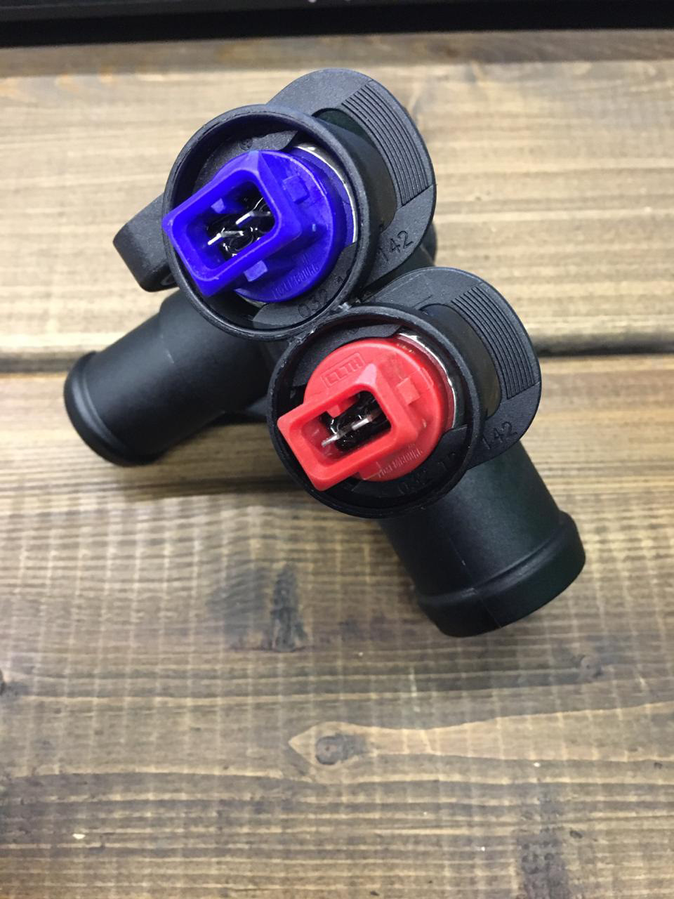 Замена датчиков температуры и патрубоков охлаждения — Volkswagen Golf ...