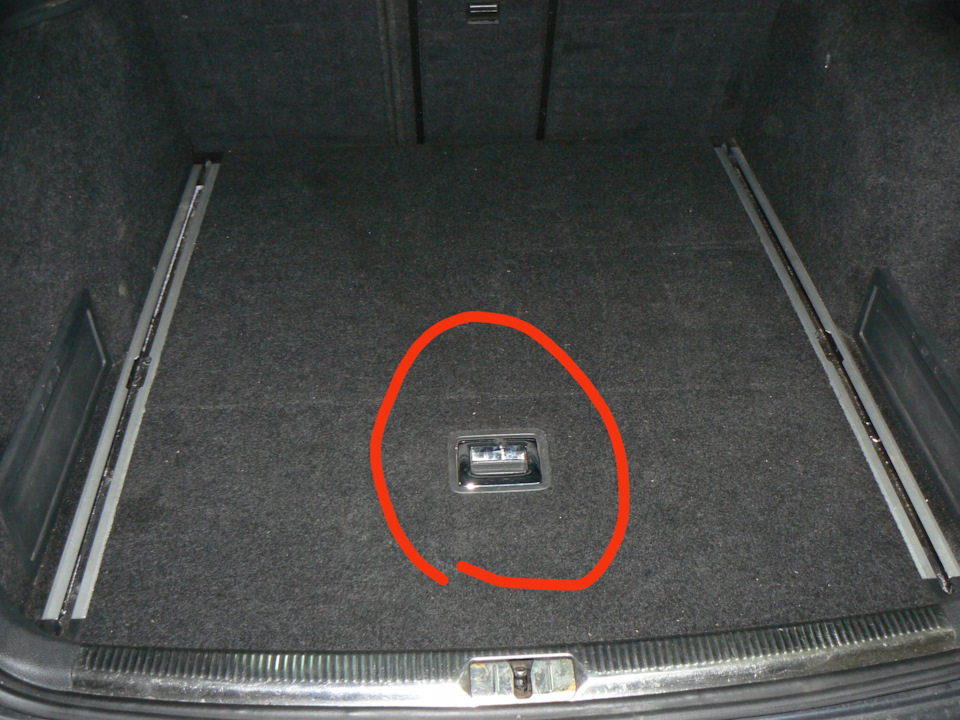 Ручка пола багажника. — Volkswagen Passat Variant (B6), 1,4 л, 2008 ...