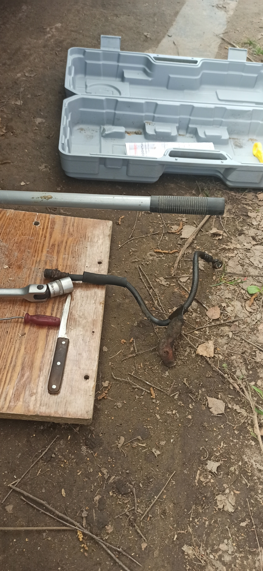 Замена тормозного шланга — Chevrolet Captiva (1G), 2,2 л., 2012 года ...