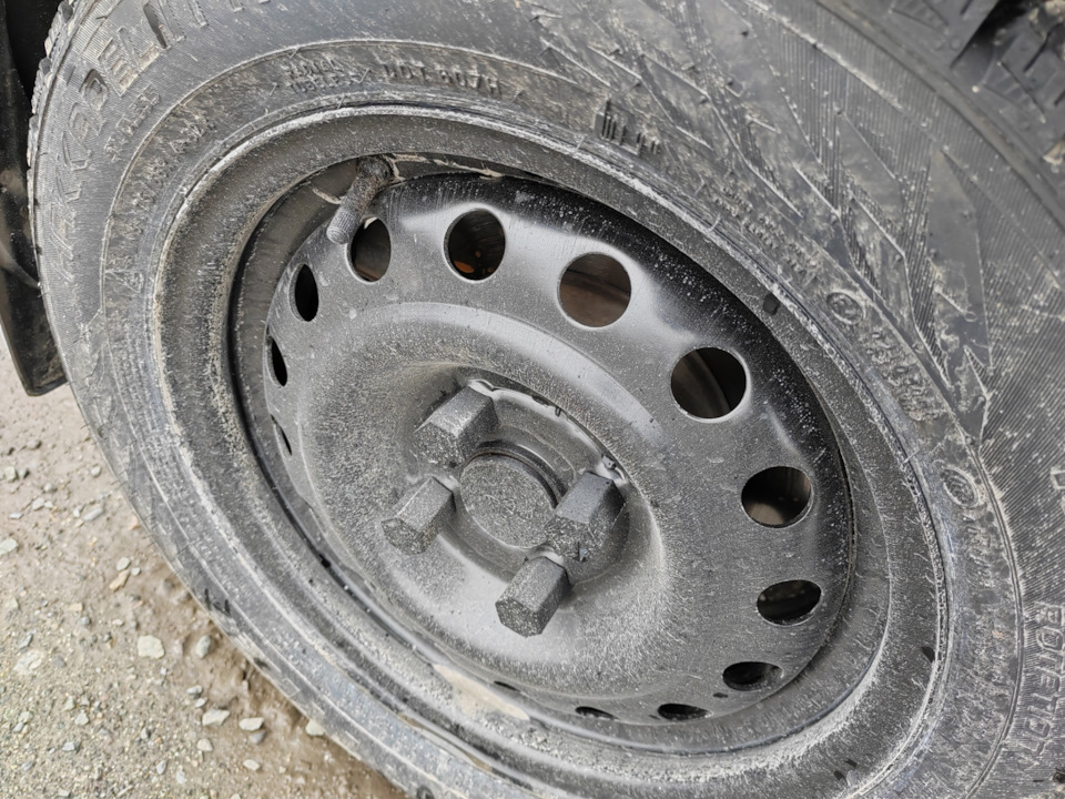 Колпачек ступицы и гаек на гетц — Hyundai Getz, 1,6 л, 2007 года ...
