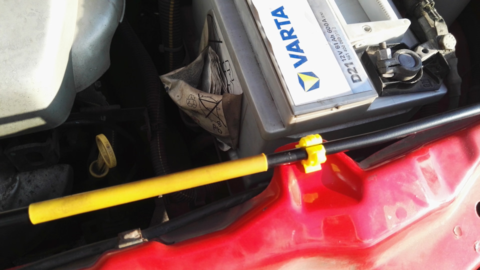 Жёлтые клипса и фиксатор. И смазка для замков — Opel Zafira A, 1,8 л ...