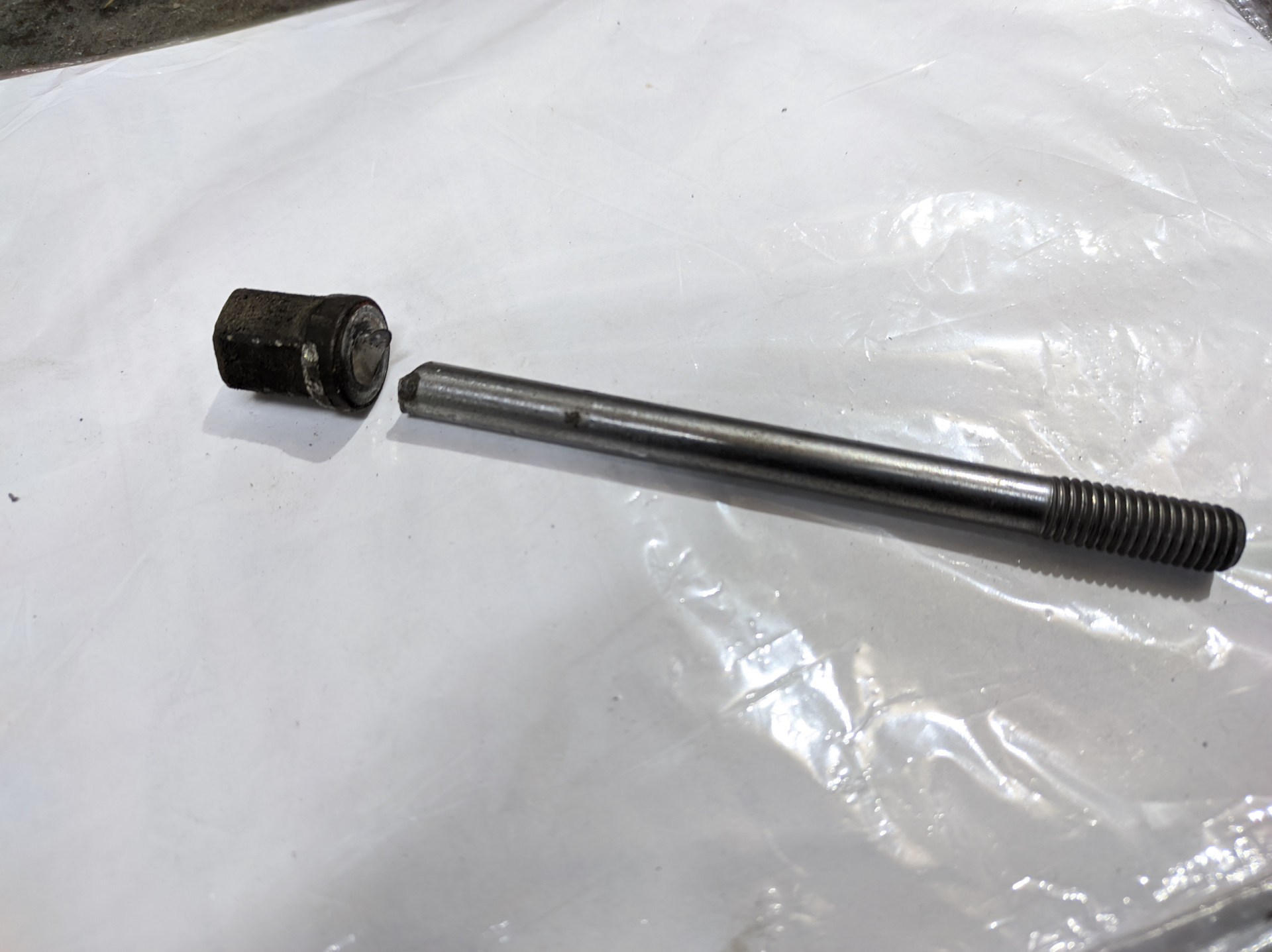 Замена болта обводного ролика M57 X5 E70 — BMW X5 (E70), 3 л, 2009 года ...