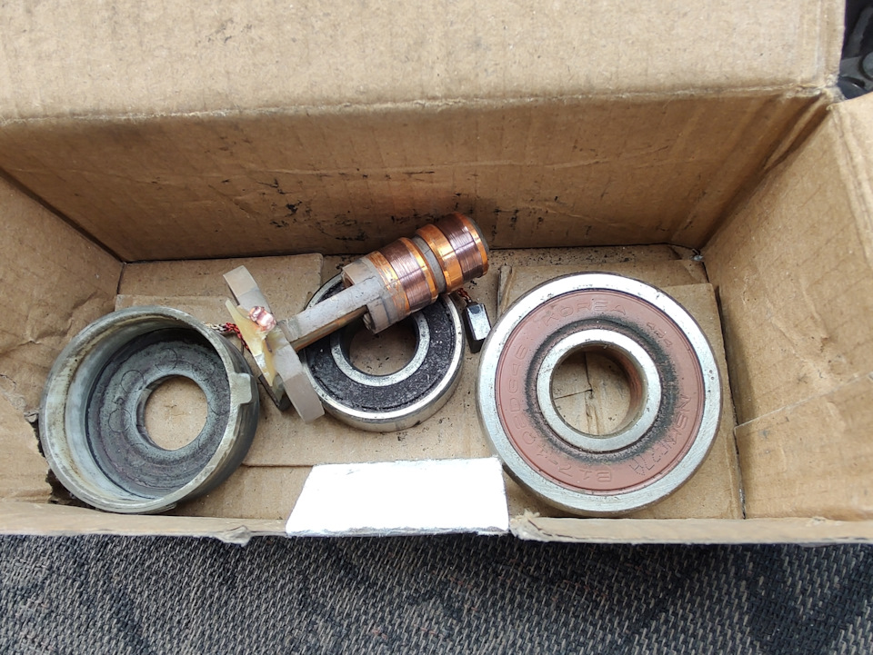 Щётки генератора. — Nissan Almera Classic (B10), 1,6 л, 2012 года ...