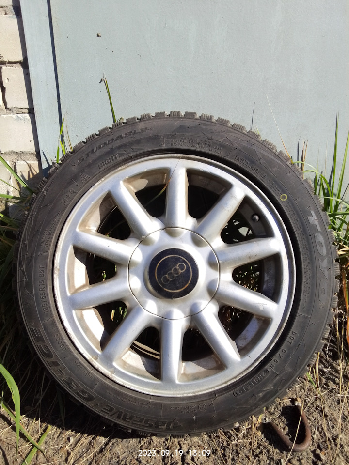 Шины зимние шипованные Toyo 195/55 R15, литые диски Италия 7Jx15 ET35 ...