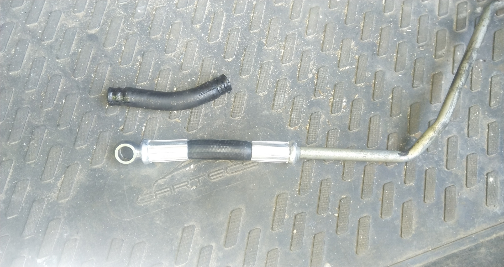 Течь подающего маслопровода турбины — BMW 1 series (F20), 1,6 л, 2013 ...