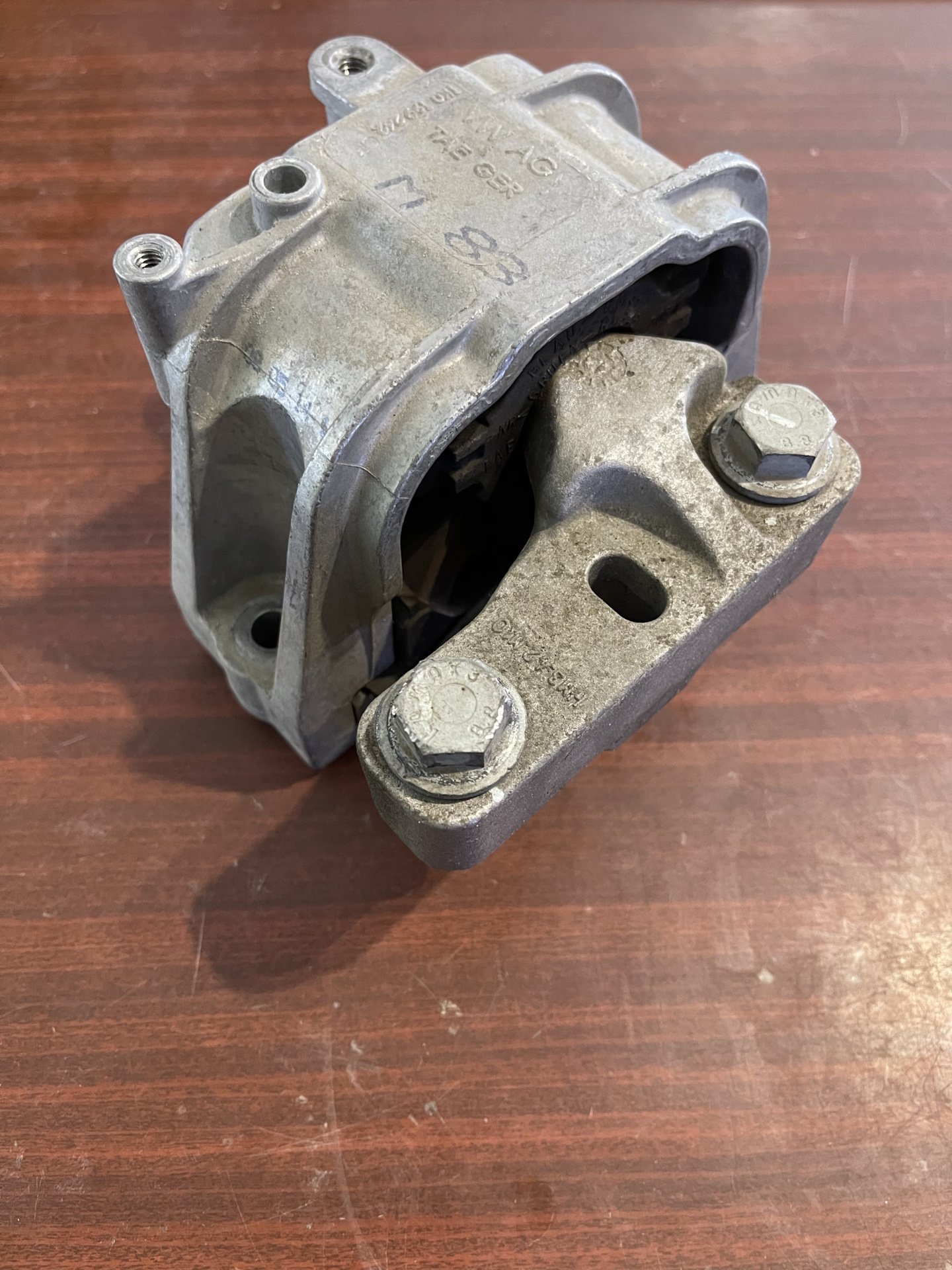 Замена правой опоры двигателя. — Volkswagen Jetta VI, 1,4 л, 2014 года ...