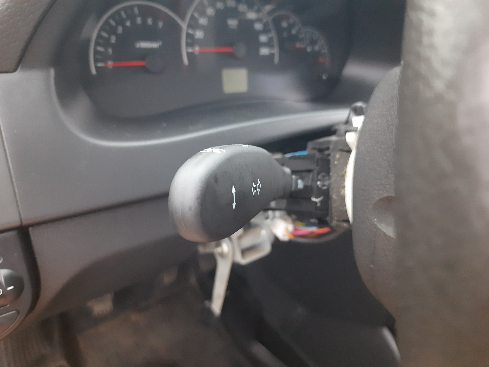 Поменял подрулевой переключатель поворотов — Lada Приора седан, 1,6 л ...