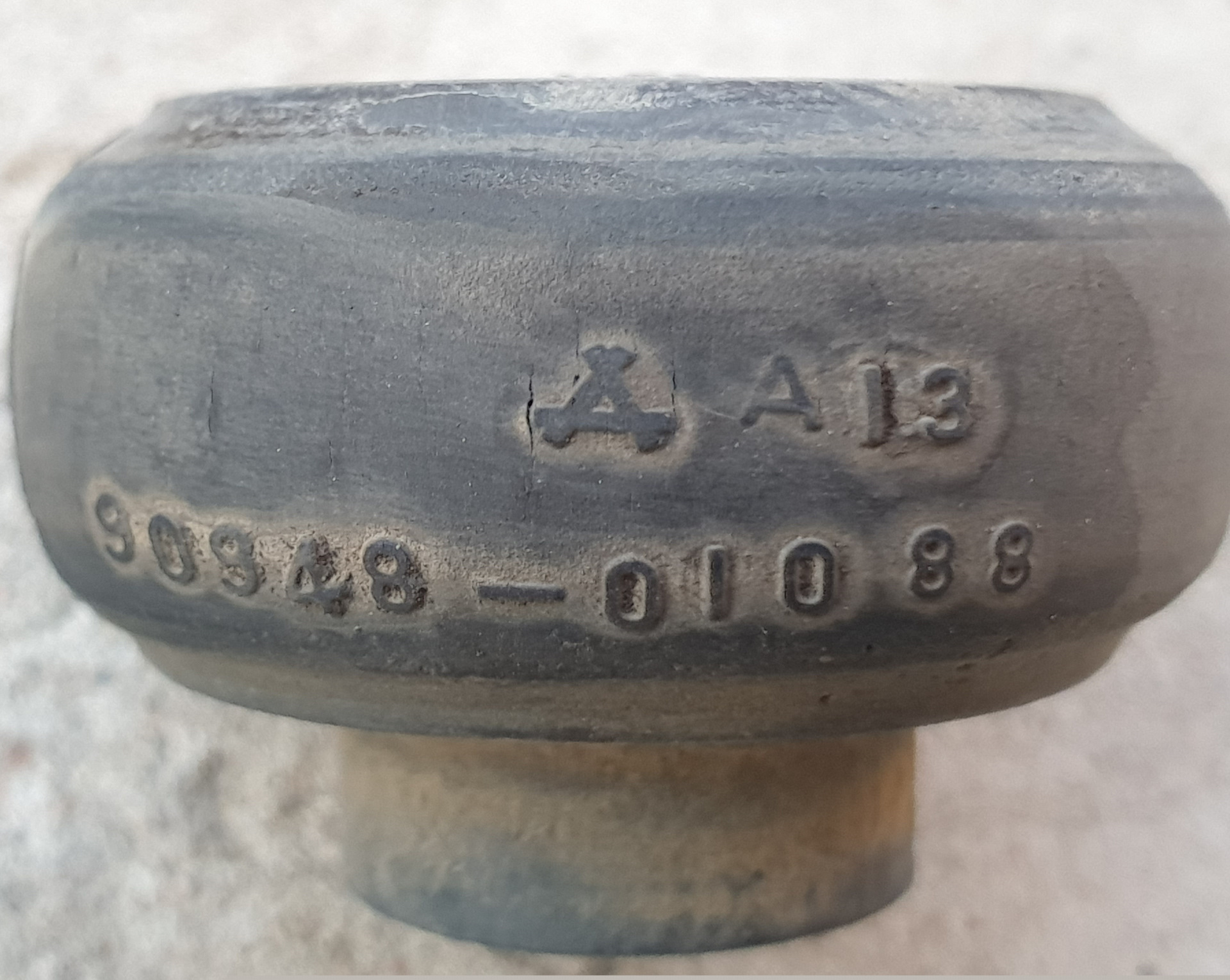 Втулки задних аммортизаторов — Toyota Land Cruiser Prado 120-series, 2 ...