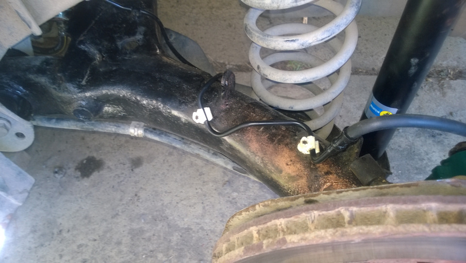 5Q0611797B Держатель VAG | Запчасти на DRIVE2