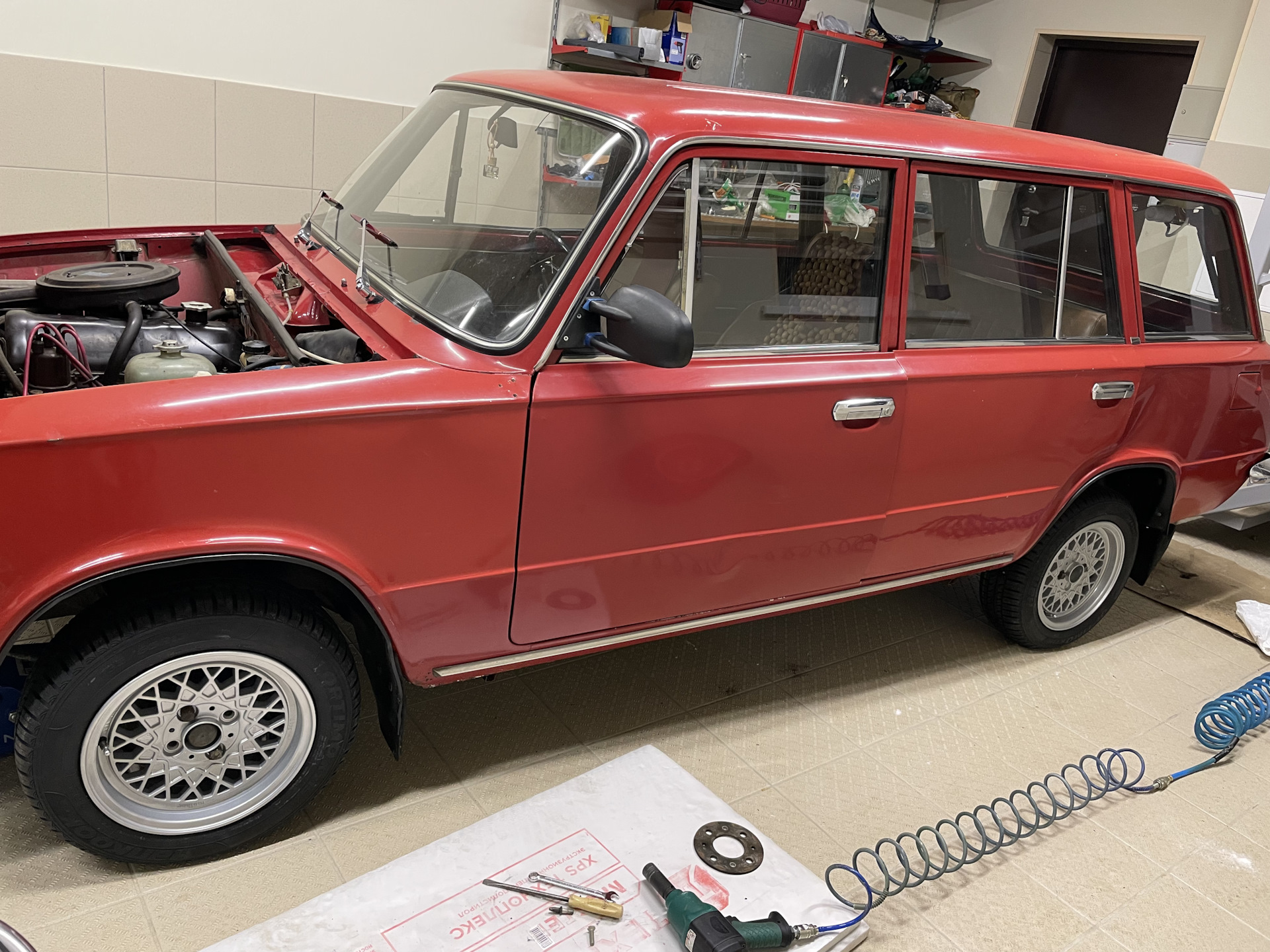 Первая примерка новых тапок — Lada 2102, 1,2 л, 1975 года | колёсные диски | DRIVE2