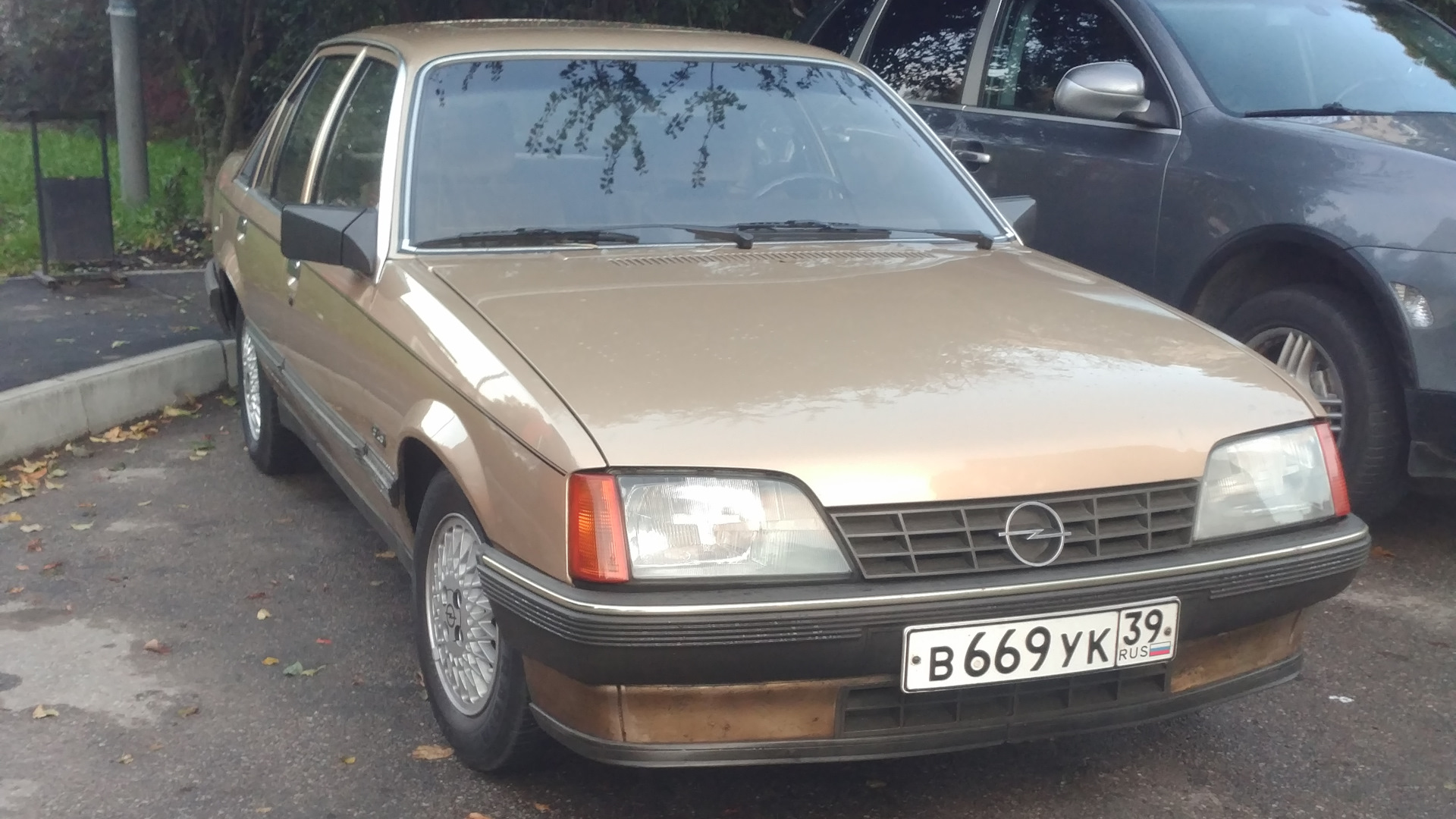 Opel Rekord E 2.0 бензиновый 1986 | 2.0 S GLS Exklusiv на DRIVE2