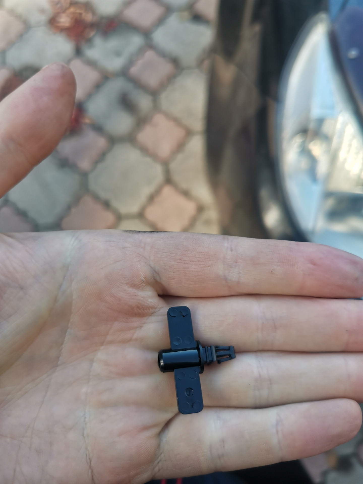 Крышка омывателя фар и крепление бабочка — Subaru Forester (SH), 2 л ...
