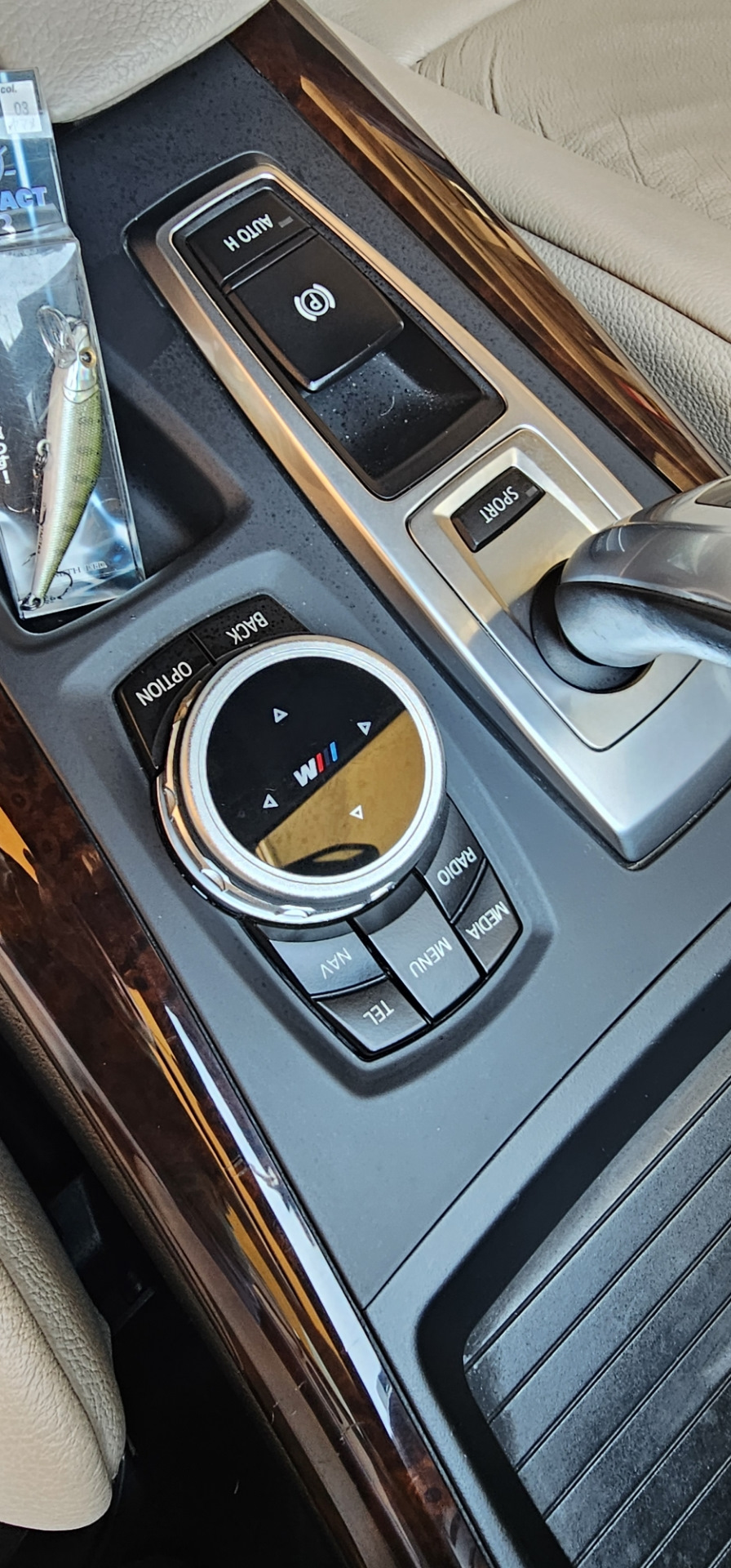 Чистка кожи, разные мелочи — BMW X5 (E70), 3 л, 2010 года | своими ...