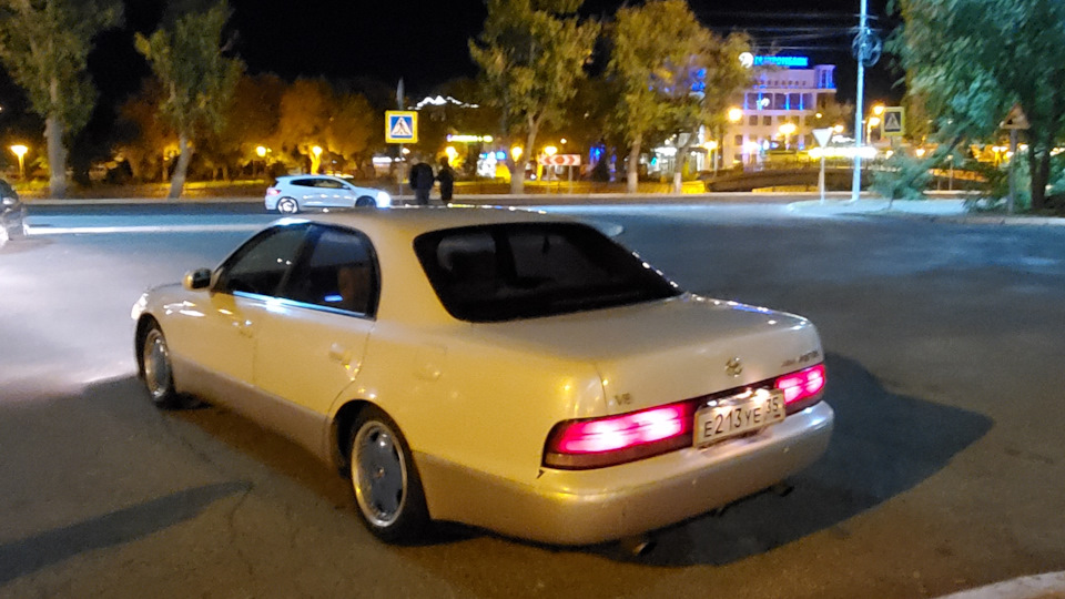 Toyota Crown Majesta (S140) 4.0 бензиновый 1993 | V8 на DRIVE2