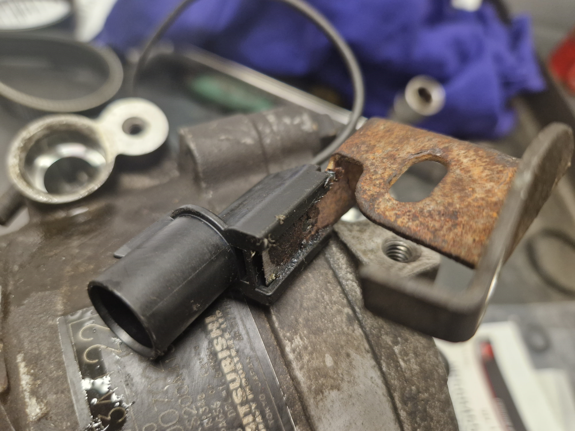 Компрессор кондиционера 2 — Mitsubishi Outlander XL, 3 л, 2011 года ...