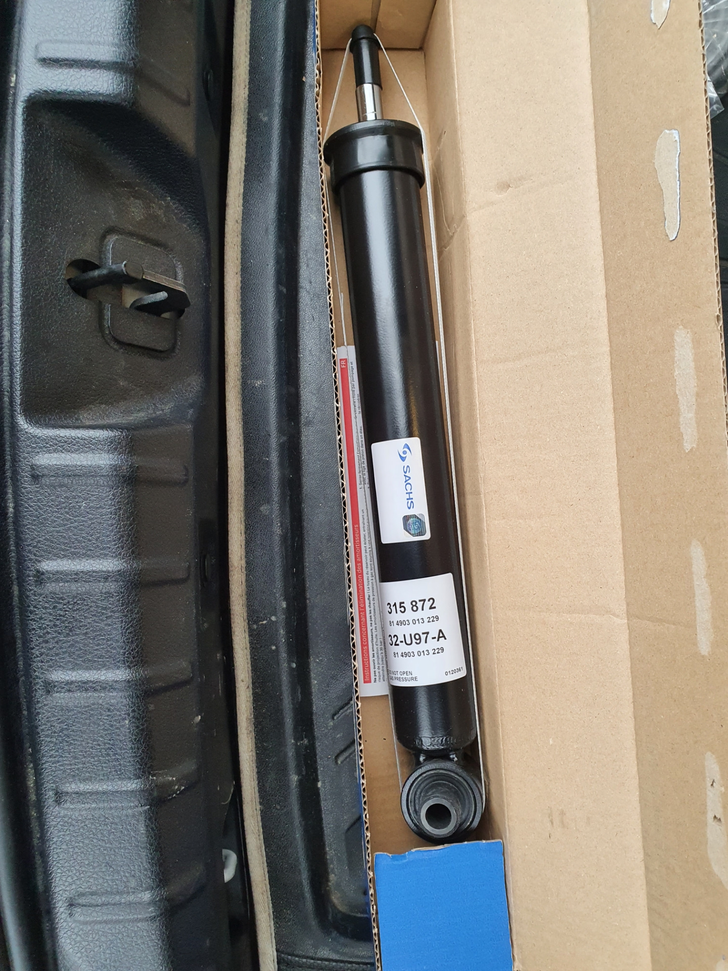 Задние стойки — BMW 3 series (F30), 2 л, 2013 года | запчасти | DRIVE2