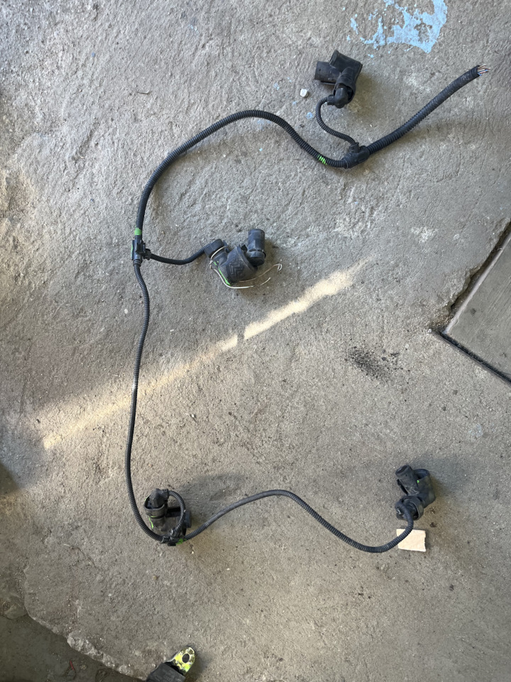 Парктроники задние на Audi A4 (B5), Audi A4 Avant (B5), Volkswagen Golf ...