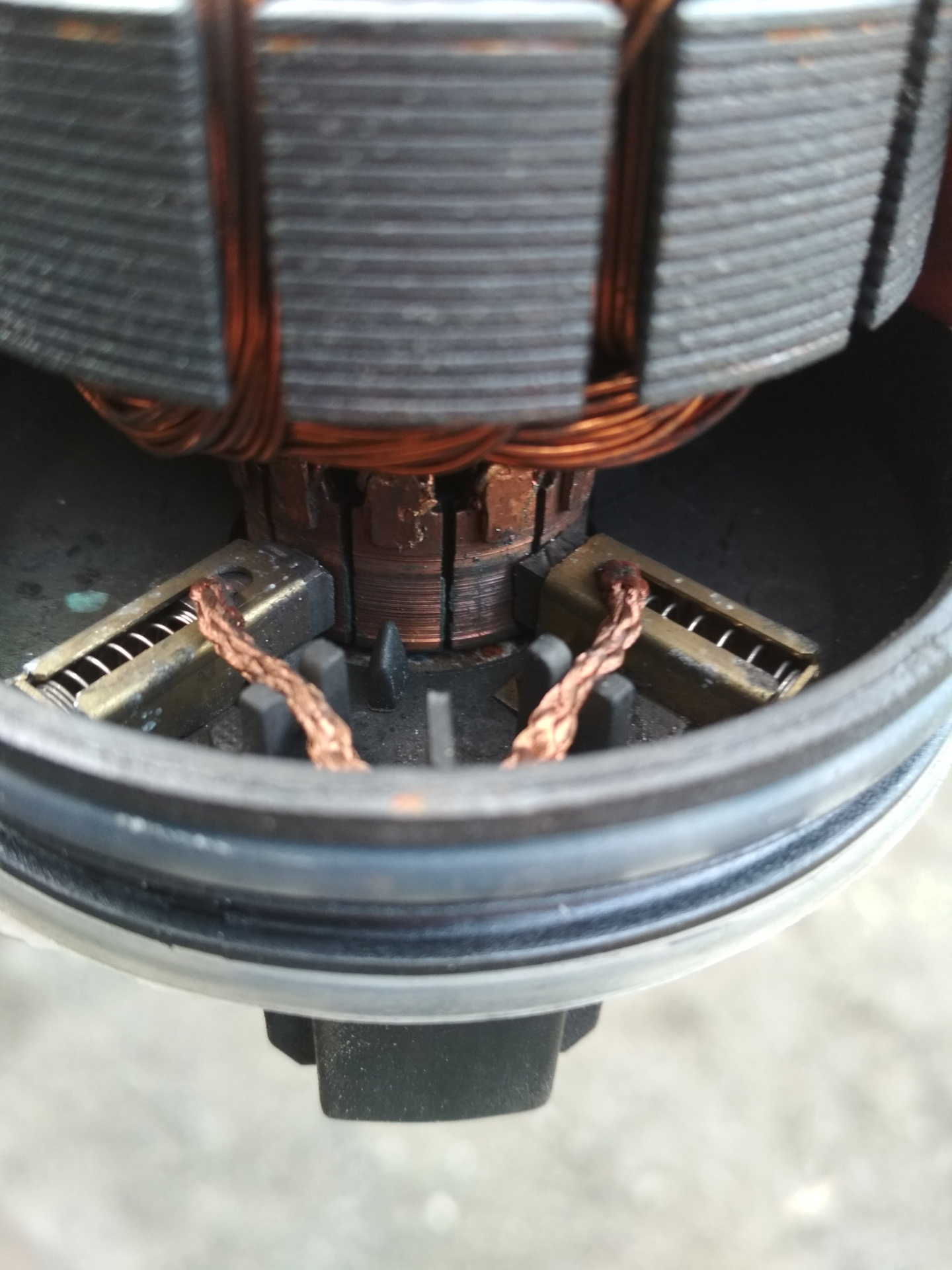 15. Моторчик АБС. Ошибка BCM-0070 — Volvo XC70 II, 2,5 л, 2006 года ...