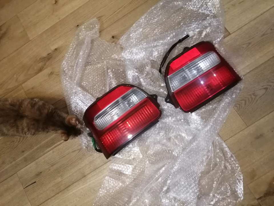 Задние фонари. Замена — Toyota Corsa (5G), 1,3 л, 1998 года | своими ...