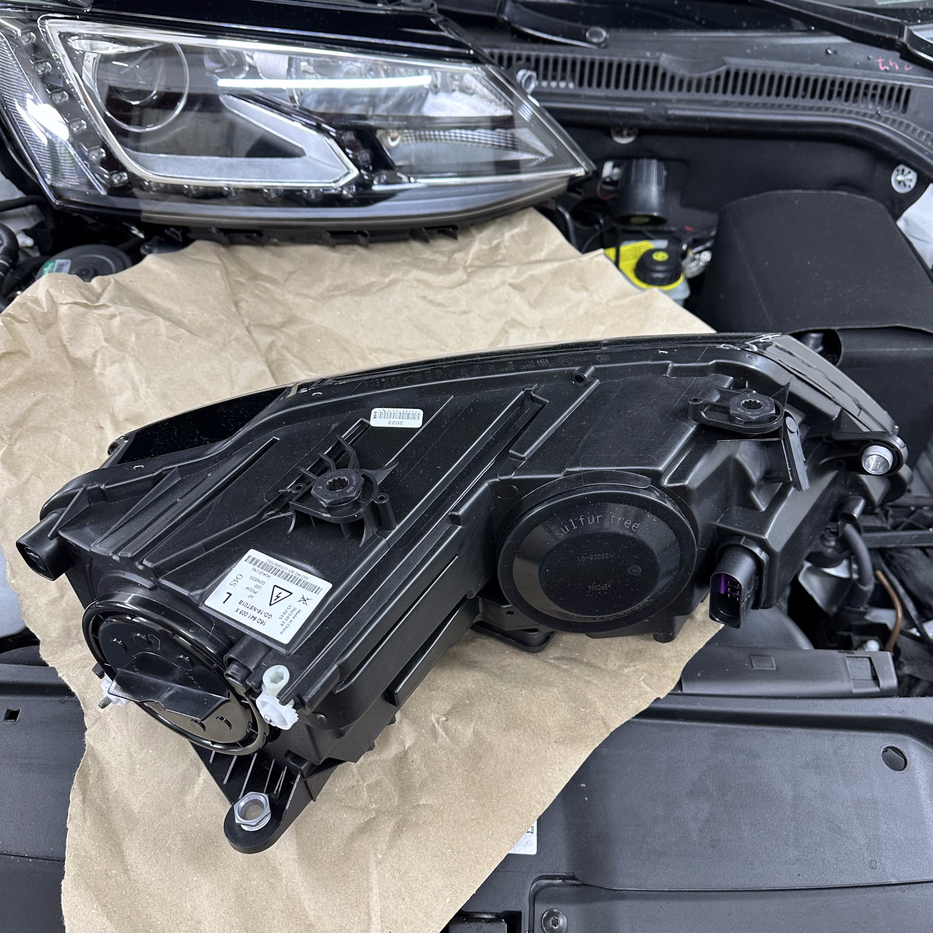 Фары Bi-led Jetta 6 — Volkswagen Jetta VI, 1,6 л, 2012 года ...