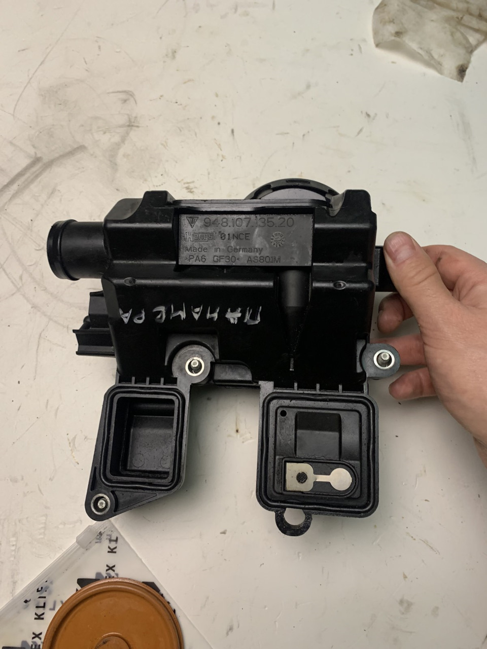 Замена мембраны маслоотделителя Porsche с двигателями 3.6 V6, 4.8 V8 ...