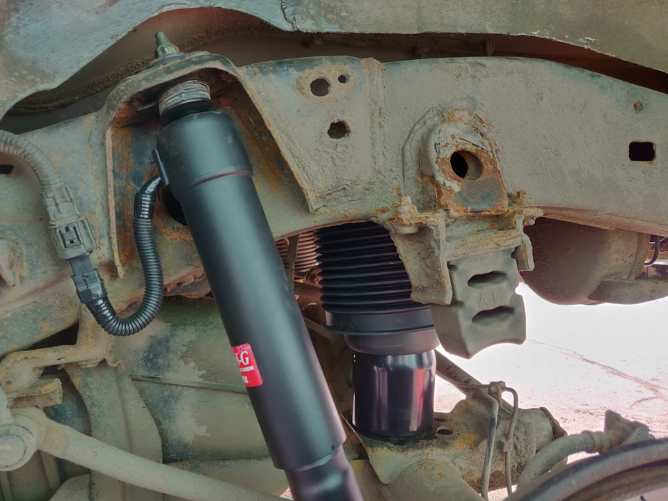 Замена пневмобаллонов подвески. — Toyota Land Cruiser Prado 120-series ...