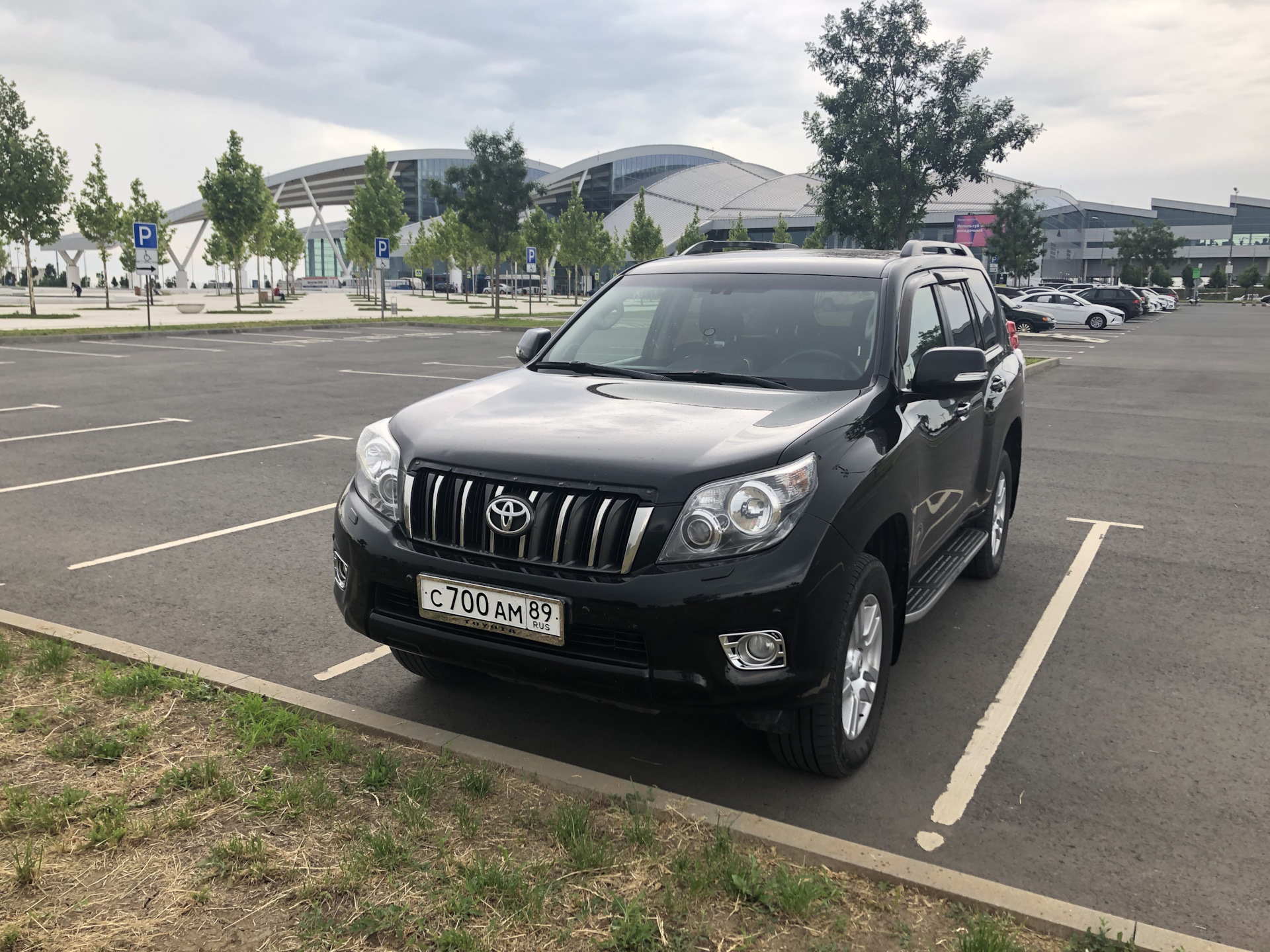13. Молдинг капота — Toyota Land Cruiser Prado 150-series, 4 л, 2011 ...