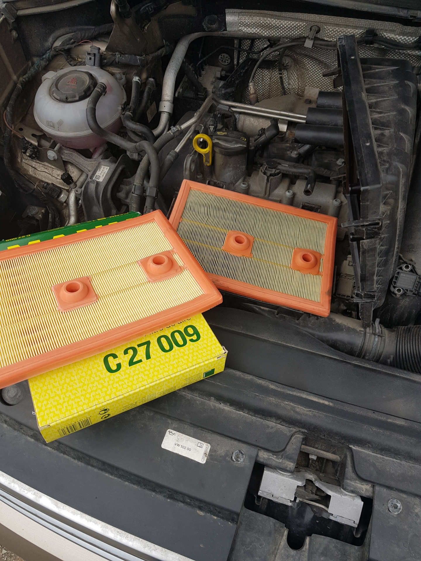 Замена фильтров. — Volkswagen Tiguan (2G), 1,4 л, 2019 года ...