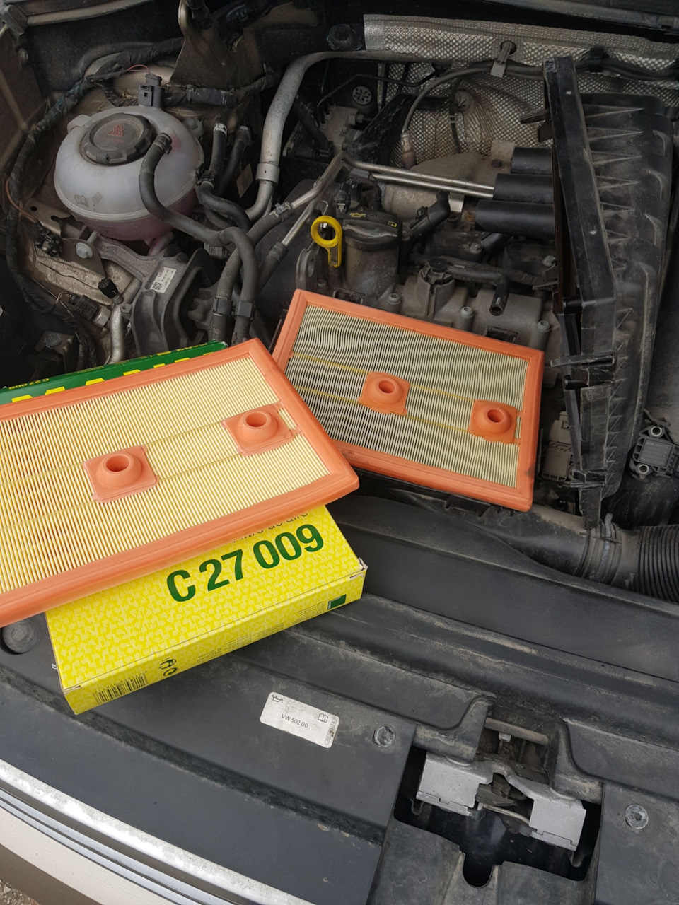 Замена фильтров. — Volkswagen Tiguan (2G), 1,4 л, 2019 года ...
