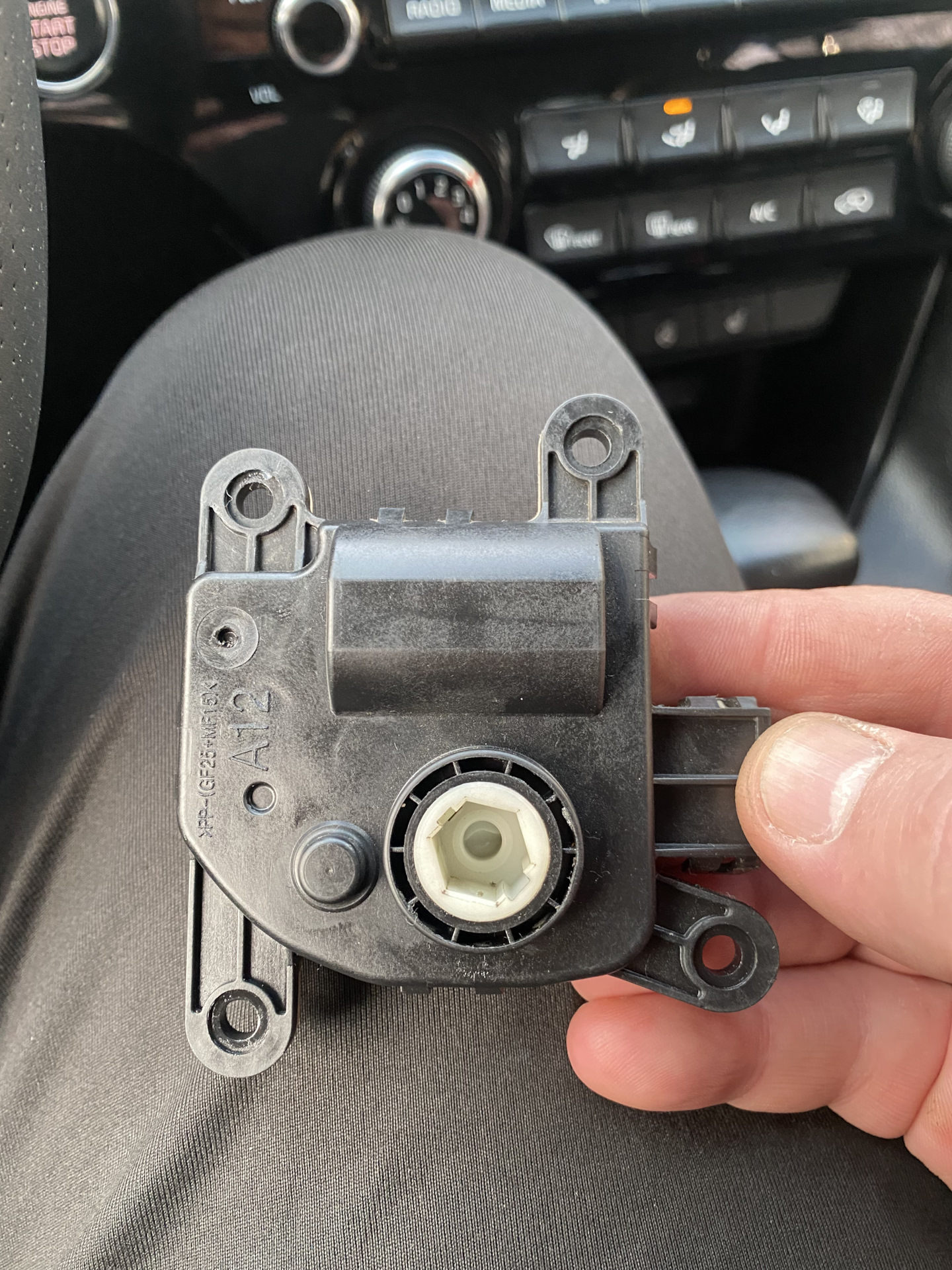 Замена Сервопривода 97157-3T000 — KIA Sportage (4G), 2 л, 2017 года ...