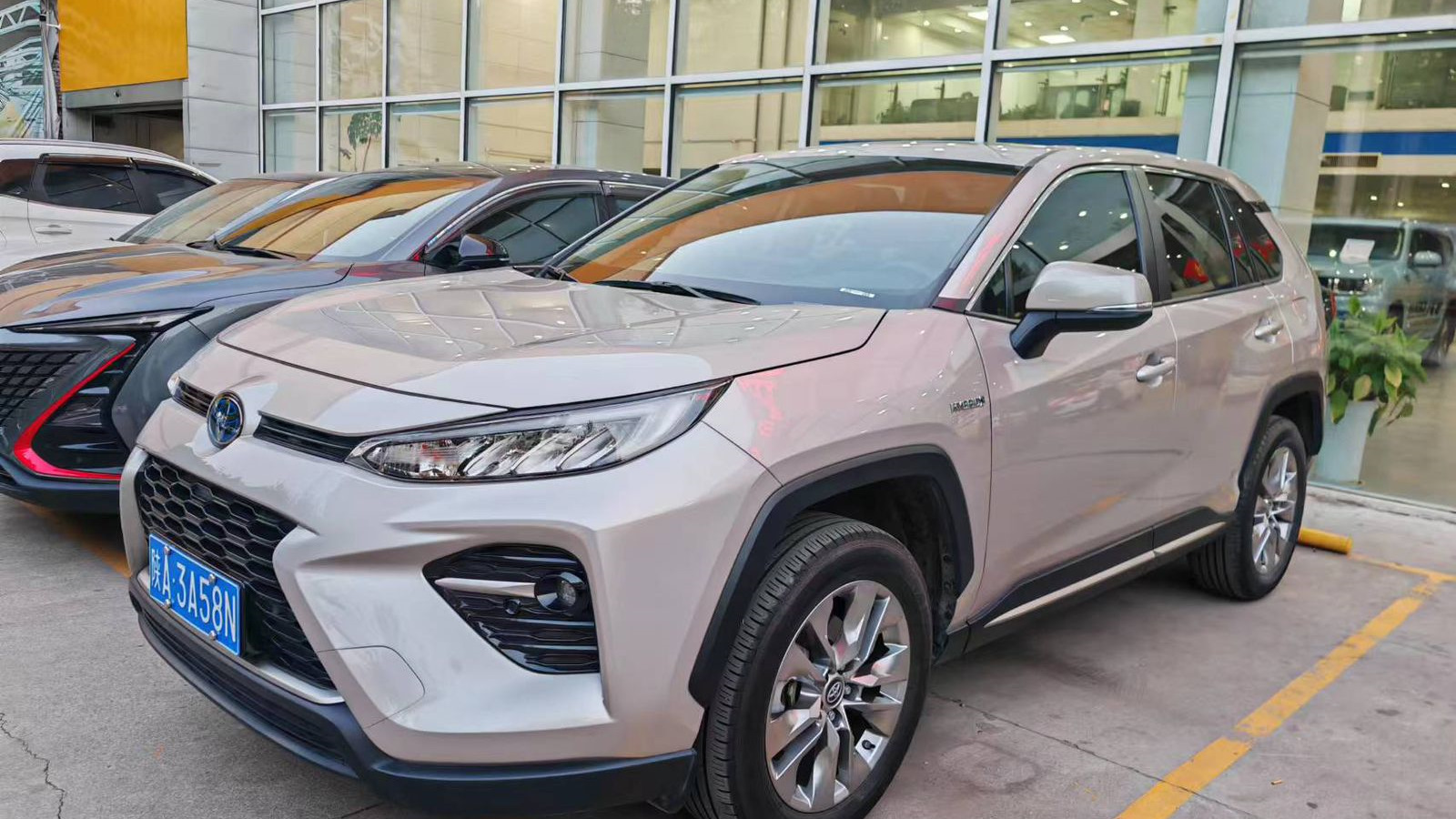 Toyota Wildlander 2.5 гибридный 2021 | на DRIVE2