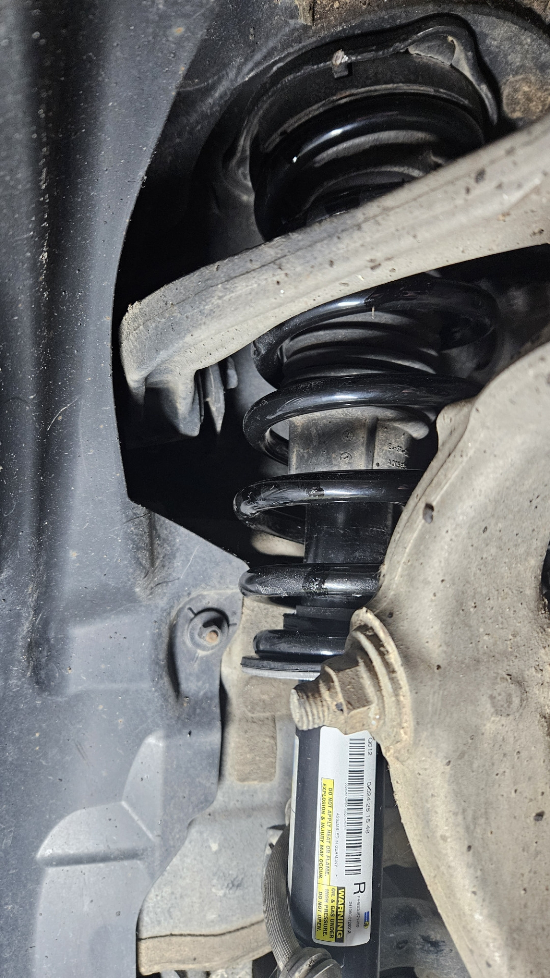 Замена передних пружин и амортизаторов — Mercedes-Benz C-Class (W205 ...