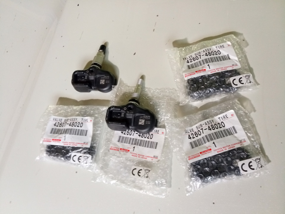 4260748020 Датчик давления шин TOYOTA LEXUS | Запчасти на DRIVE2