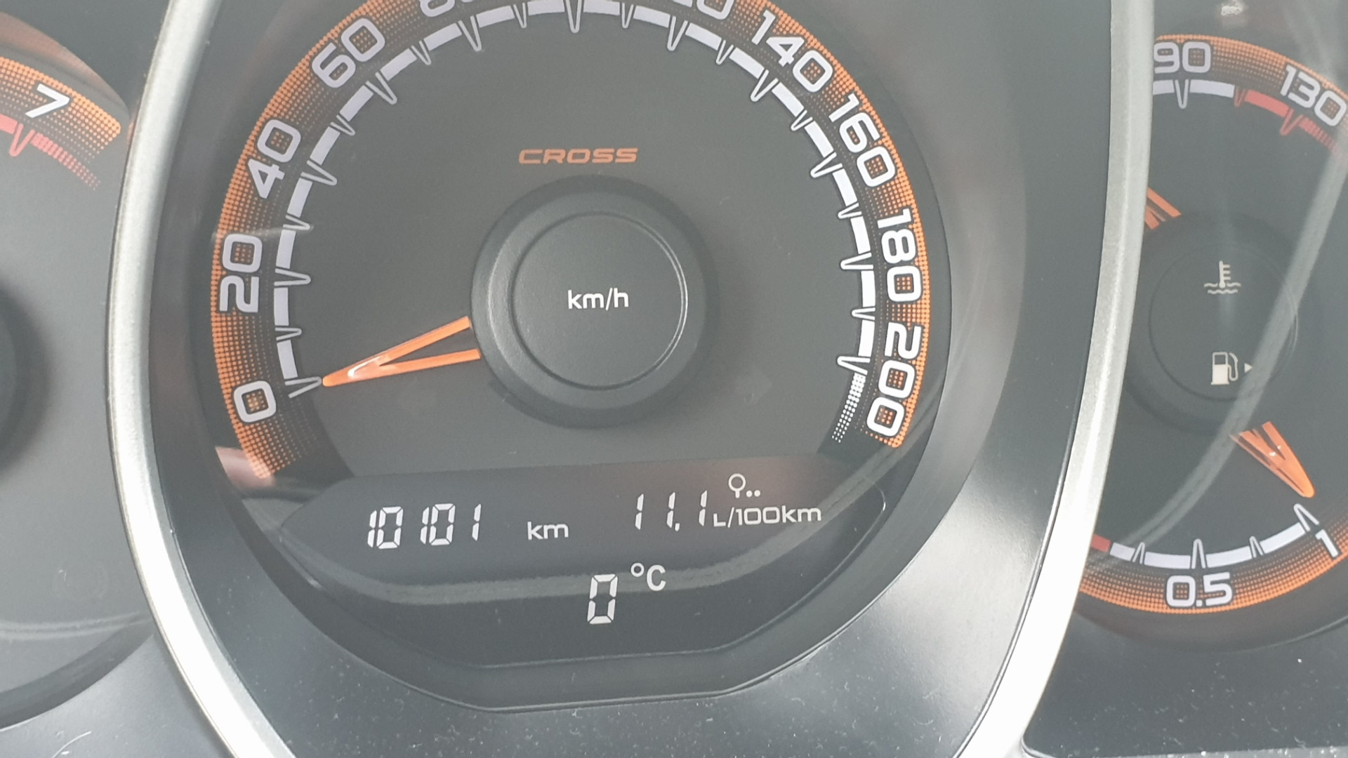 Матрица — Lada Vesta SW Cross (1G), 1,8 л, 2019 года | наблюдение | DRIVE2